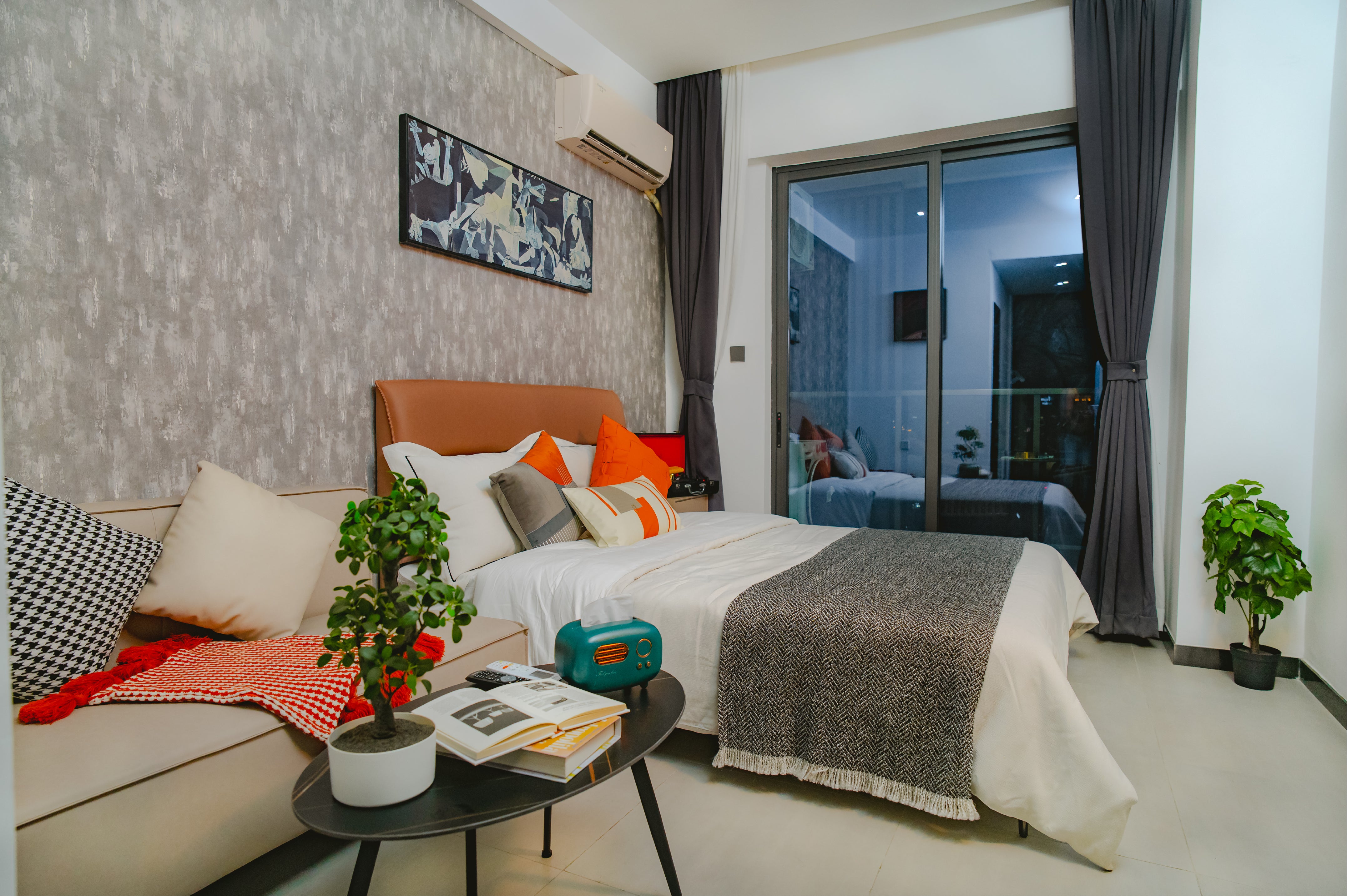 Daily – M - Residence